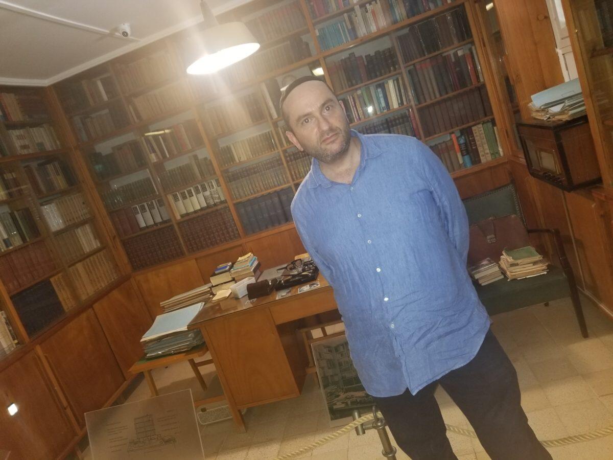 A WHOLE NEW DIMENSION - Rabbi Pini Dunner